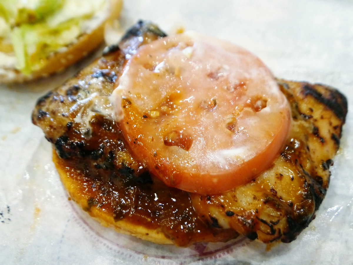 ジャマイカの味でヒーヒーする「ANGRY J WHOPPER」「ANGRY J CHICKEN」を食べてみた - GIGAZINE