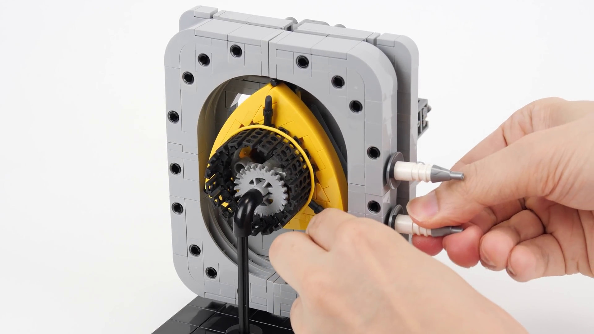 本物同様に回転するロータリーエンジンをレゴで作るムービー - GIGAZINE