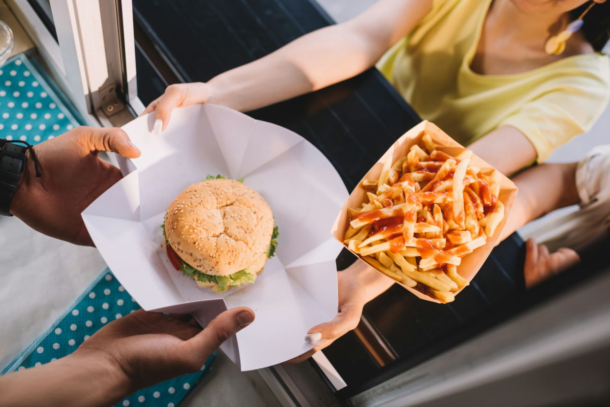 About 80% of Americans believe fast food is too expensive and has ...