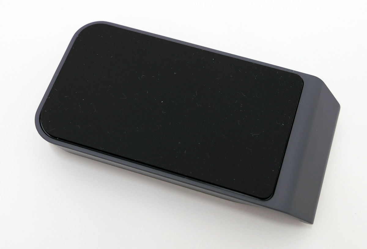 Photo review of the first left-handed device in the Logitech MX series ...