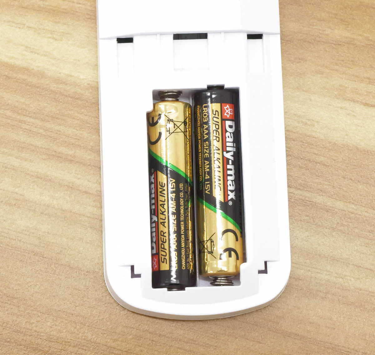 設置場所も角度も自由自在でどこでも映画気分が味わえるBenQのモバイルプロジェクター「GV50」フォトレビュー - GIGAZINE