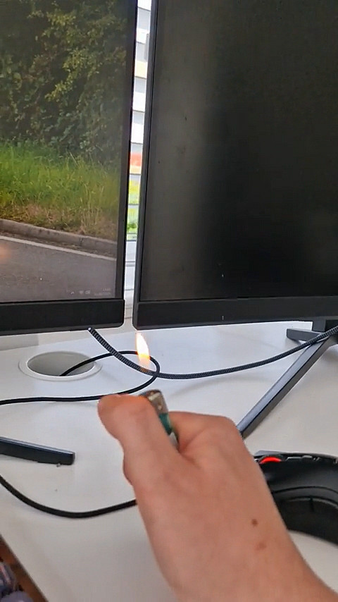 Mysterious phenomenon where 'PC monitor turns off when lighter is lit ...