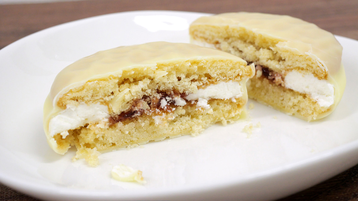 I actually tried to taste the pure white 'White Chocolate Pie Premium ...