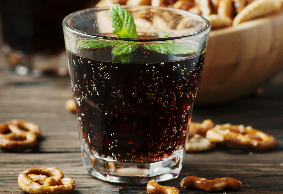Can alternating between alcoholic and non-alcoholic drinks help avoid a ...